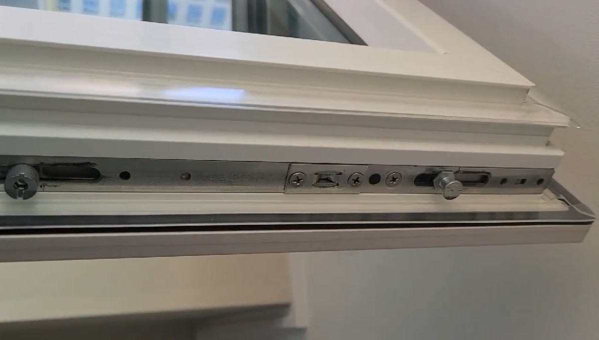 2주사용 후기 소음차단 우풍차단 외풍차단 외풍차단시공 창문바람막이 홈앤홈