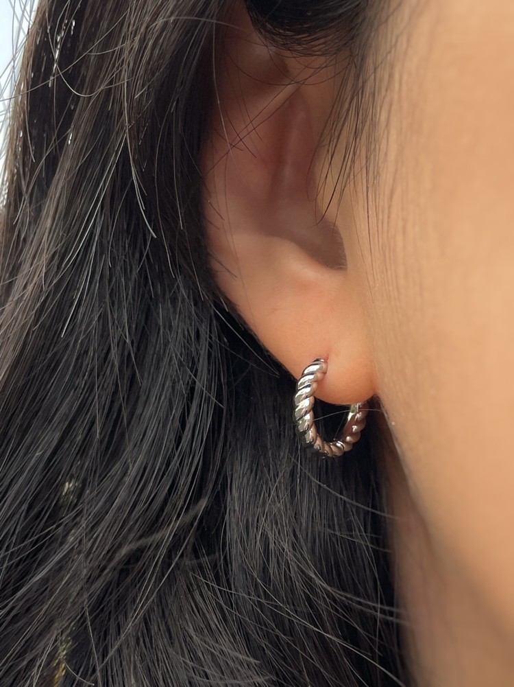twist hinge earrings : 더보링(THE BORING)
