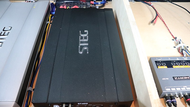 강원 쏘렌토 3차 도미네이션 Es 스피커 스테그 K204 K402 앰프 알루미늄 우퍼 베플 네오복스 신호선 서브우퍼선 작업 오디오프로젝트 하이엔드