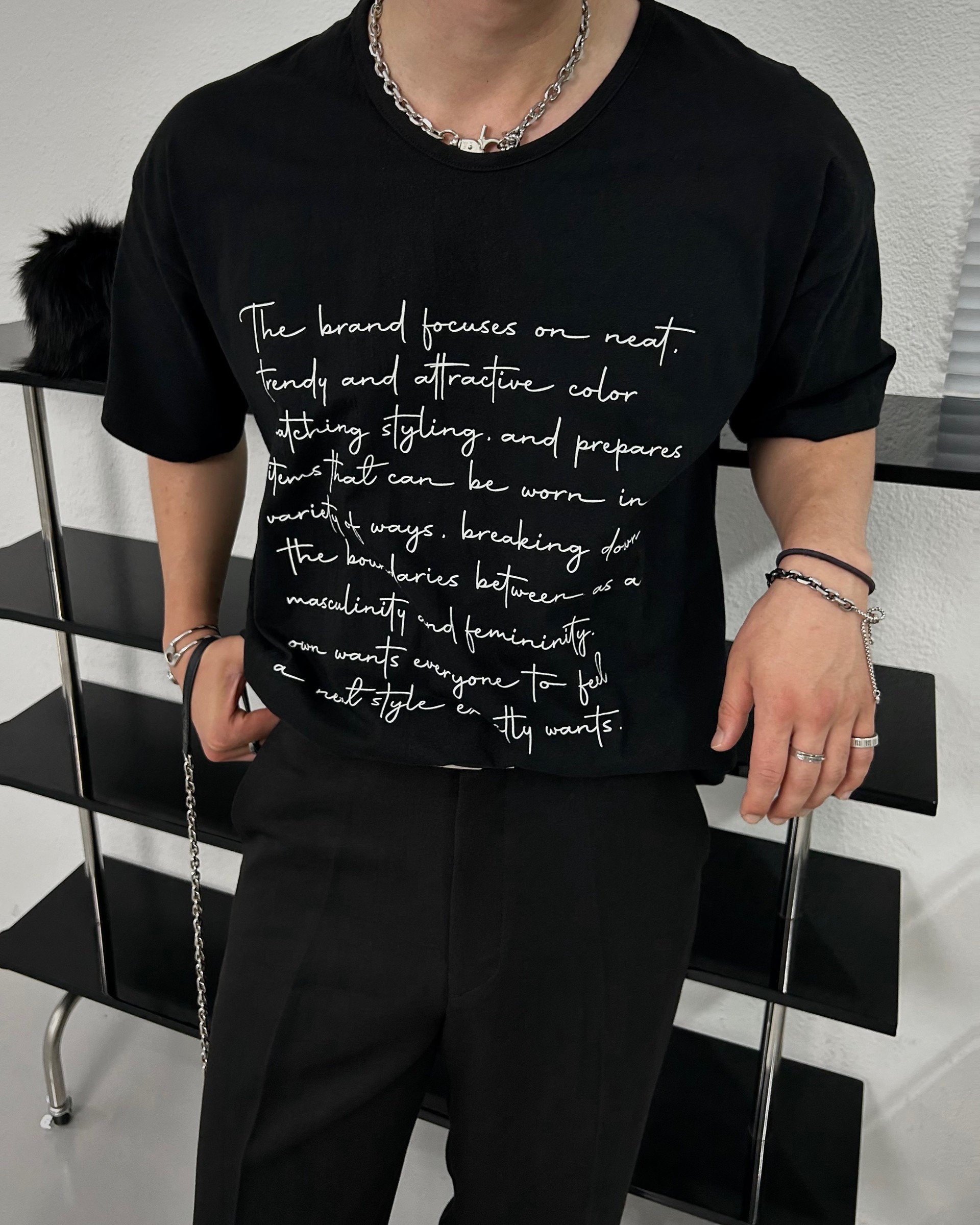 [ICVN] (남녀공용) 피파루스 레터링 유넥 티셔츠 3COL (블랙 , 블루 , 화이트) : 이치반