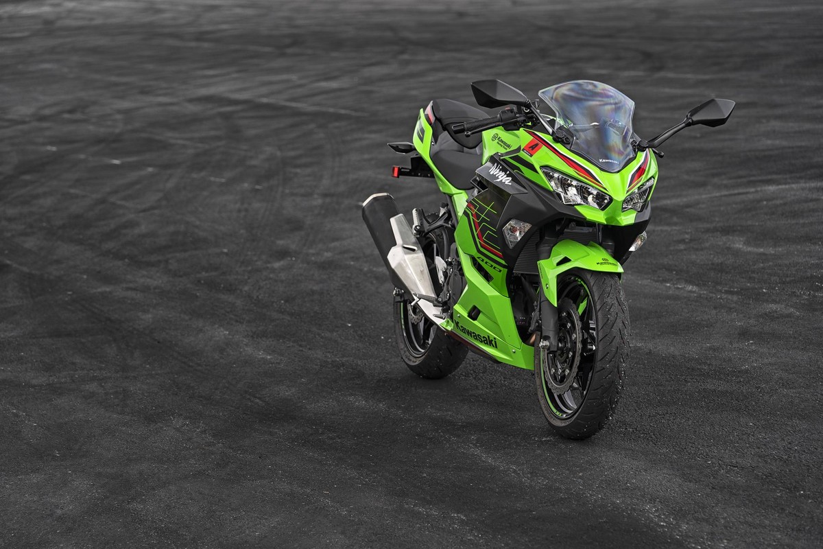 A2 ASSASIN - KAWASAKI NINJA 400 : 가와사키 뉴스와 프로모션
