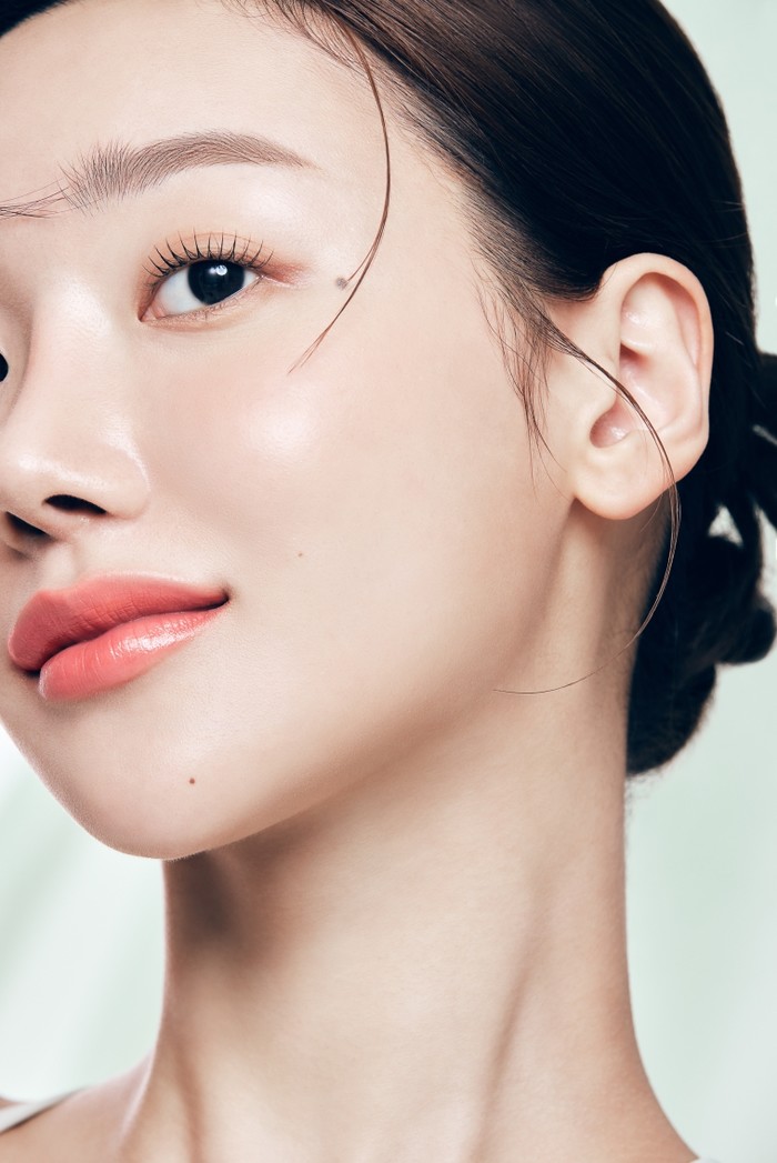 Model Print Advertising