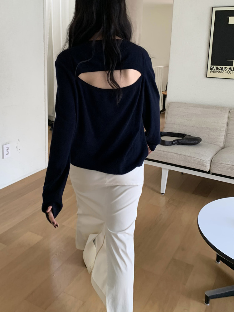 Back slit knit : 씨유쑨