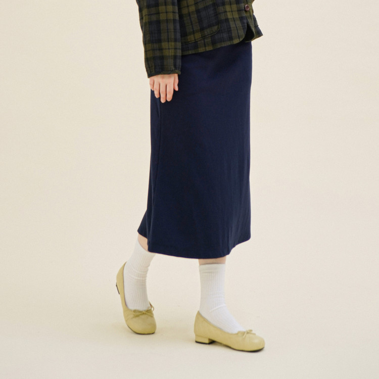 [23FW 10%] 스웨트 스커트 (더블코튼) 네이비 233402SNV : 치키타 공식홈페이지