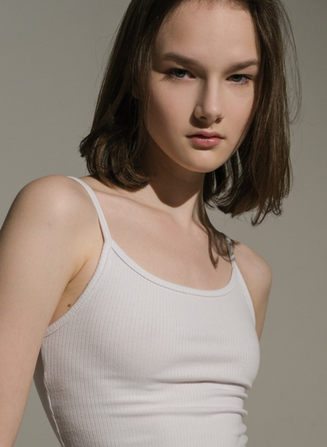 HELEN / 헬렌 / 활동중 : 엠디아이 외국 모델 매니지먼트 | MDI Model Management