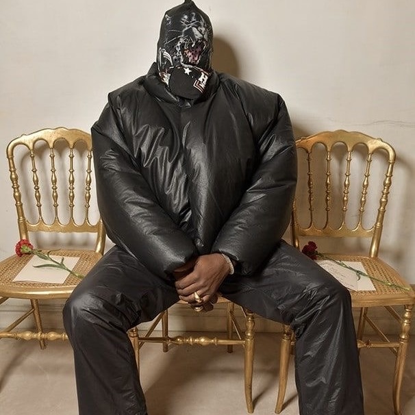 yeezy X gap round jaket padding (L) : soberseoul