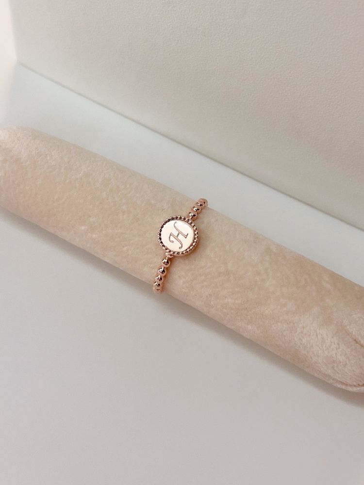 이니셜 비즈 링 : 어메종 Aumaison | 매일 착용하는 클래식 & 프리미엄 주얼리