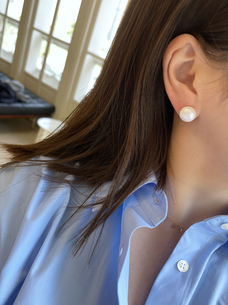 볼륨 진주 귀걸이 - 12mm : 어메종 Aumaison | 매일 착용하는 클래식 & 프리미엄 주얼리