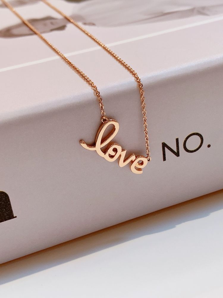 love 목걸이 : 어메종 Aumaison | 매일 착용하는 클래식 & 프리미엄 주얼리