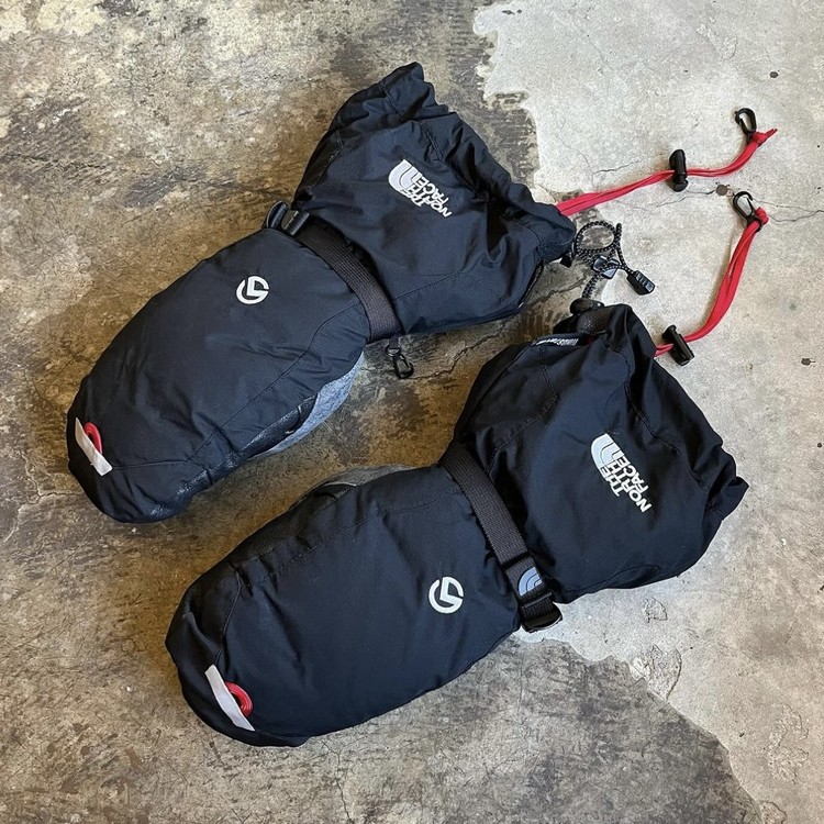 Old TNF summit series 800 fill-power goose down mitten-glove : soberseoul