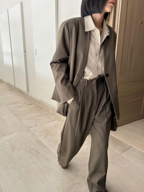 Minimal Suit Set up : 소냐도르(soñador)