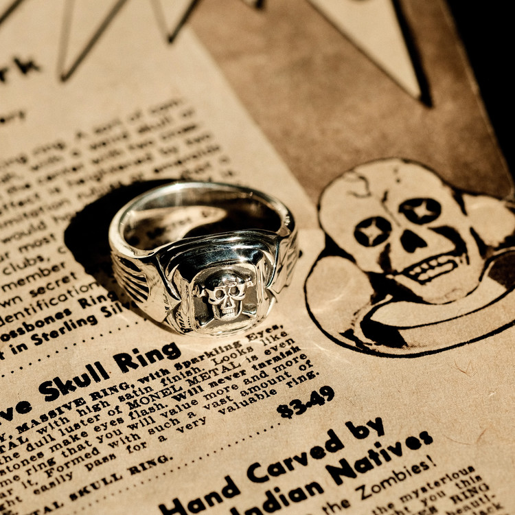Skull Statement Ring : penetrate