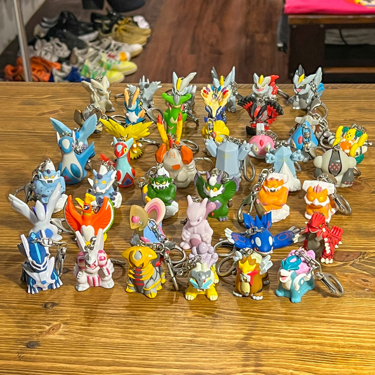 Legendary Pokémon Keychain : Yayshop 예이샵