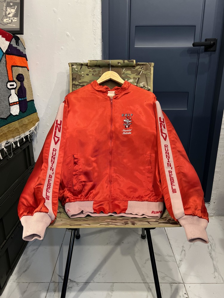 8/90s UNLV RUNNIN REBELS SATIN BOMBER : CHAGAWOON SWEATER