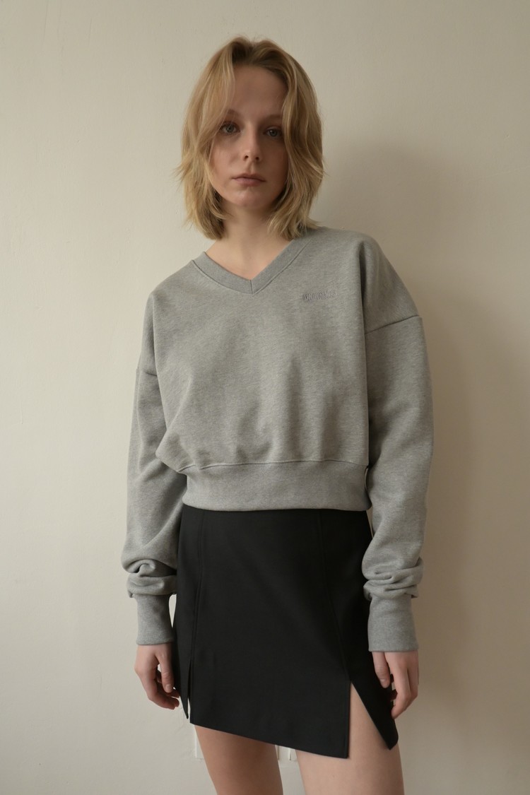 Katrina V-neck Sweatshirt [Gray] : 무아르무스 MUARMUS