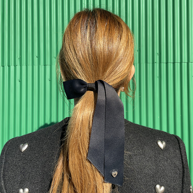 Heart initials ribbon pin : 레브드파리