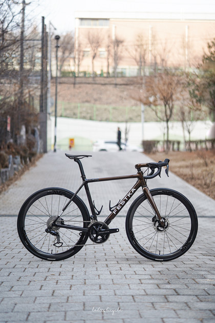 Raw Carbon + French Roast + Off White : Festka Lookbook