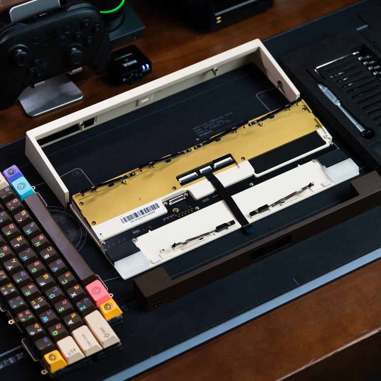 [Pre-order] AM Compact Touch R2 : 스웨그키 공식 온라인 스토어