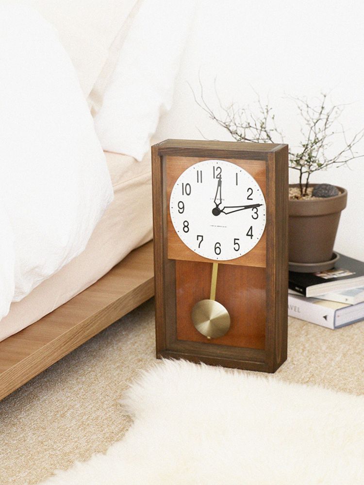 Hinoki Pendulum Clock (Brown) : moromoro (모로모로 오브제)