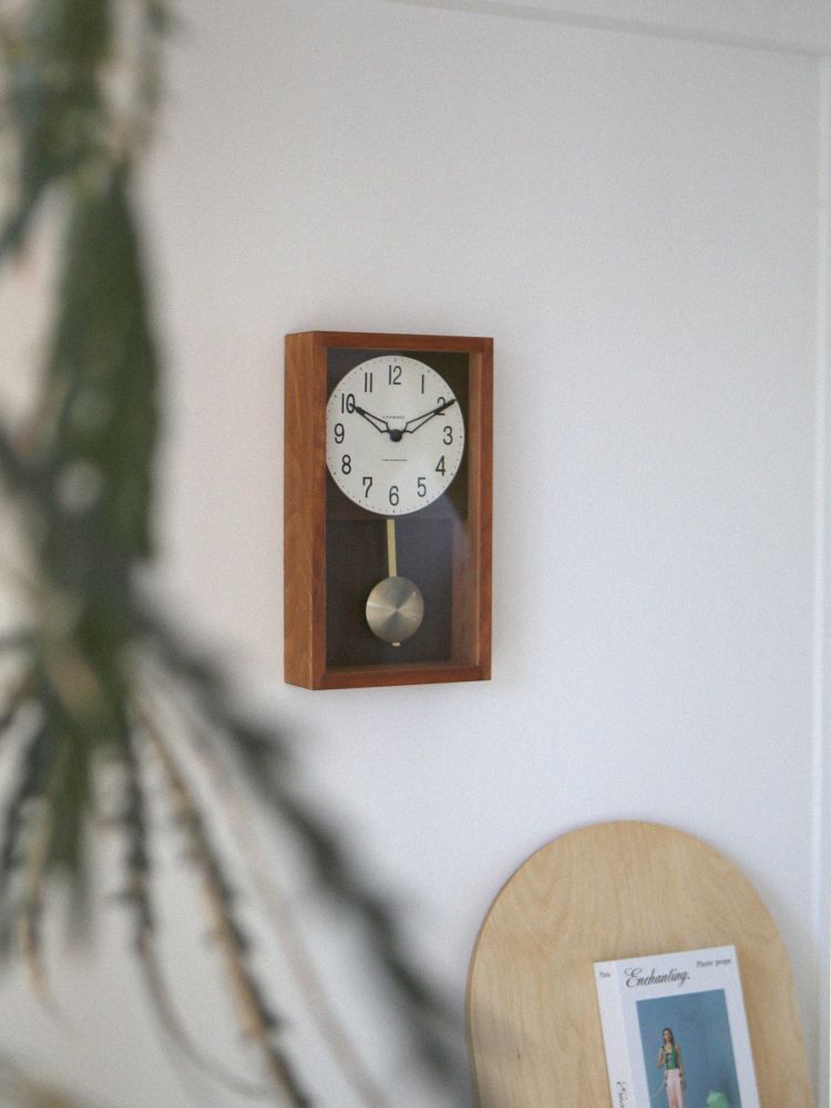 Hinoki Pendulum Clock (Cafe Brown) : moromoro (모로모로 오브제)