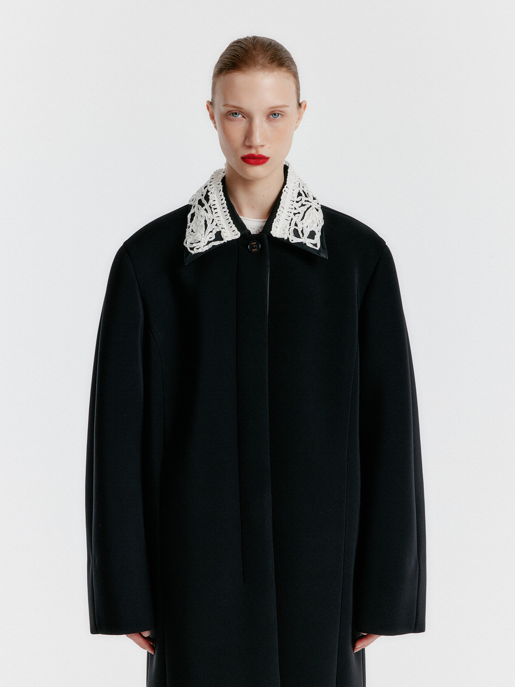 YELLISA Single-breasted Coat With Detachable Lace Collar YELLISA Single-breasted Coat With Detachable Lace Collar