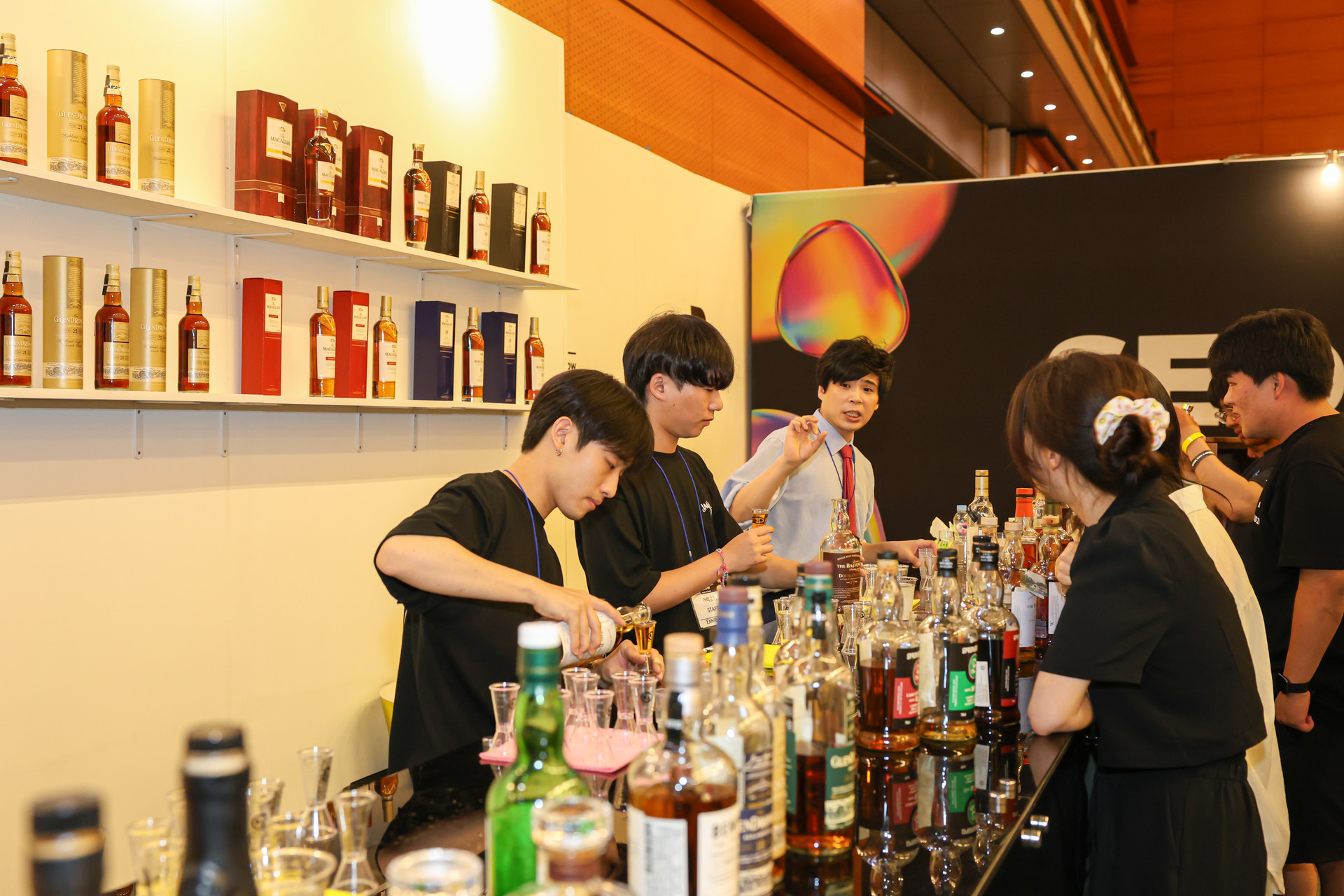 Seoul Bar & Spirit Show the lounge