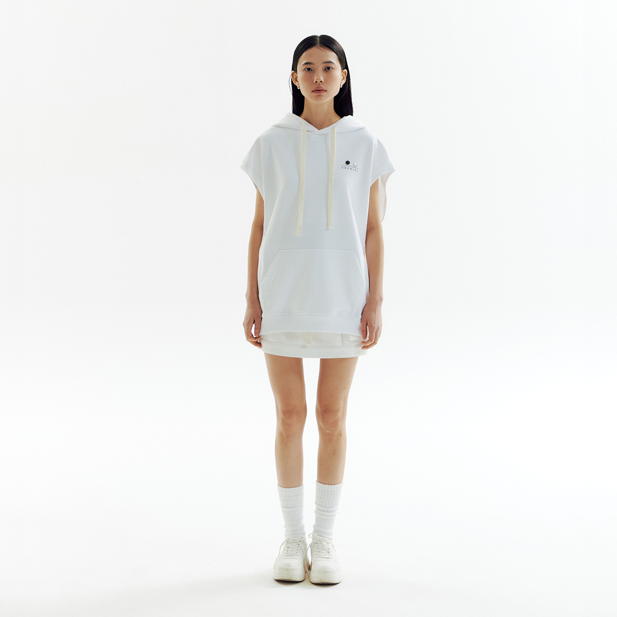 Vertical Logo Sleeveless Hoodie_CW1A_T13WU : 조우 CHOWOO