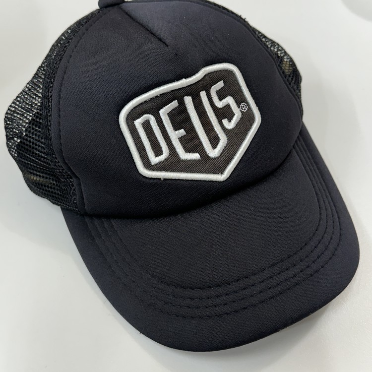 Deus ex machina cap : mascompany