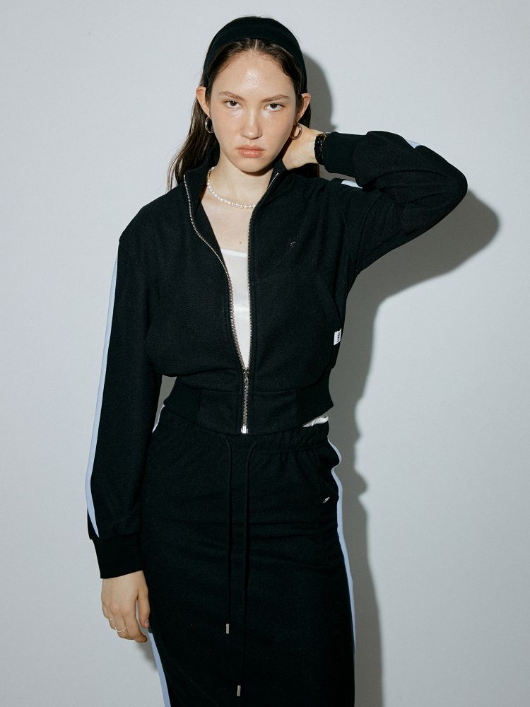WAFFLE TRACK SHORT JACKET_BLACK : AMIDI