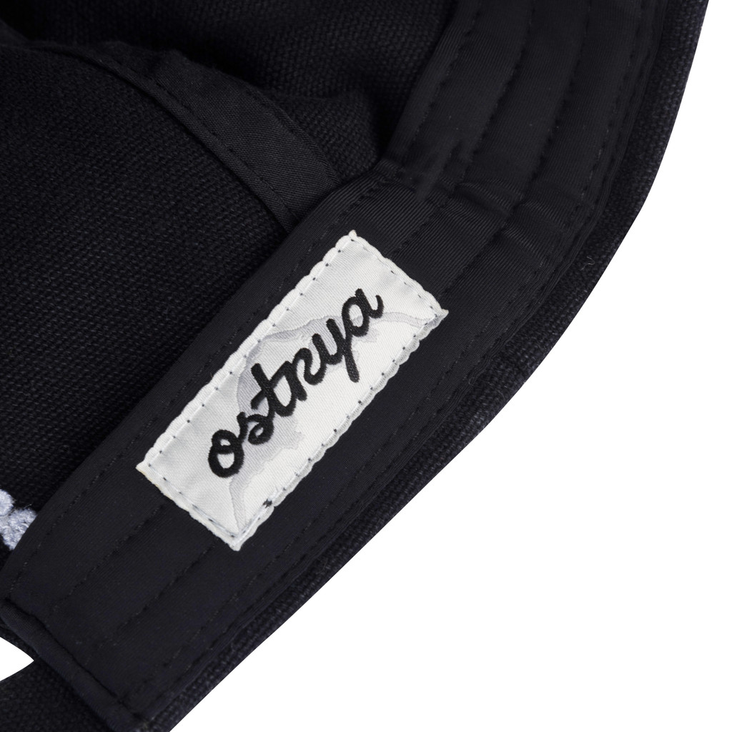 OSTRYA (오스트리야) / Swirl Logo Five Panels Cap / Black : 굿스포츠