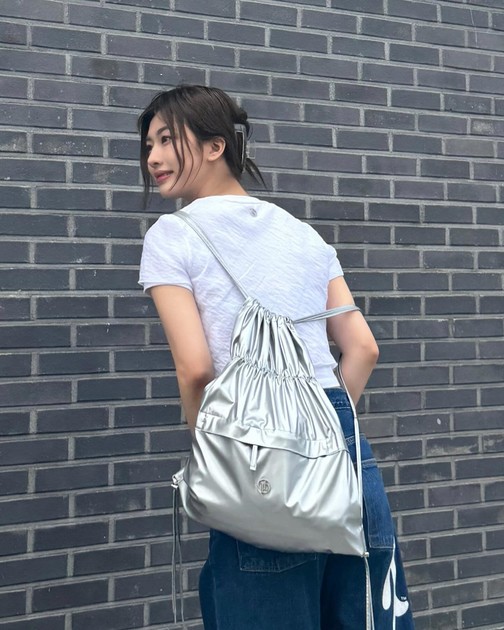 GLOSSY STRING BACK PACK_SILVER 돈애스크마이플랜 글로시 스트링백_실버 STRING ECO BACK PACK_BLACK 돈애스크마이플랜 스트링 에코 백 ...