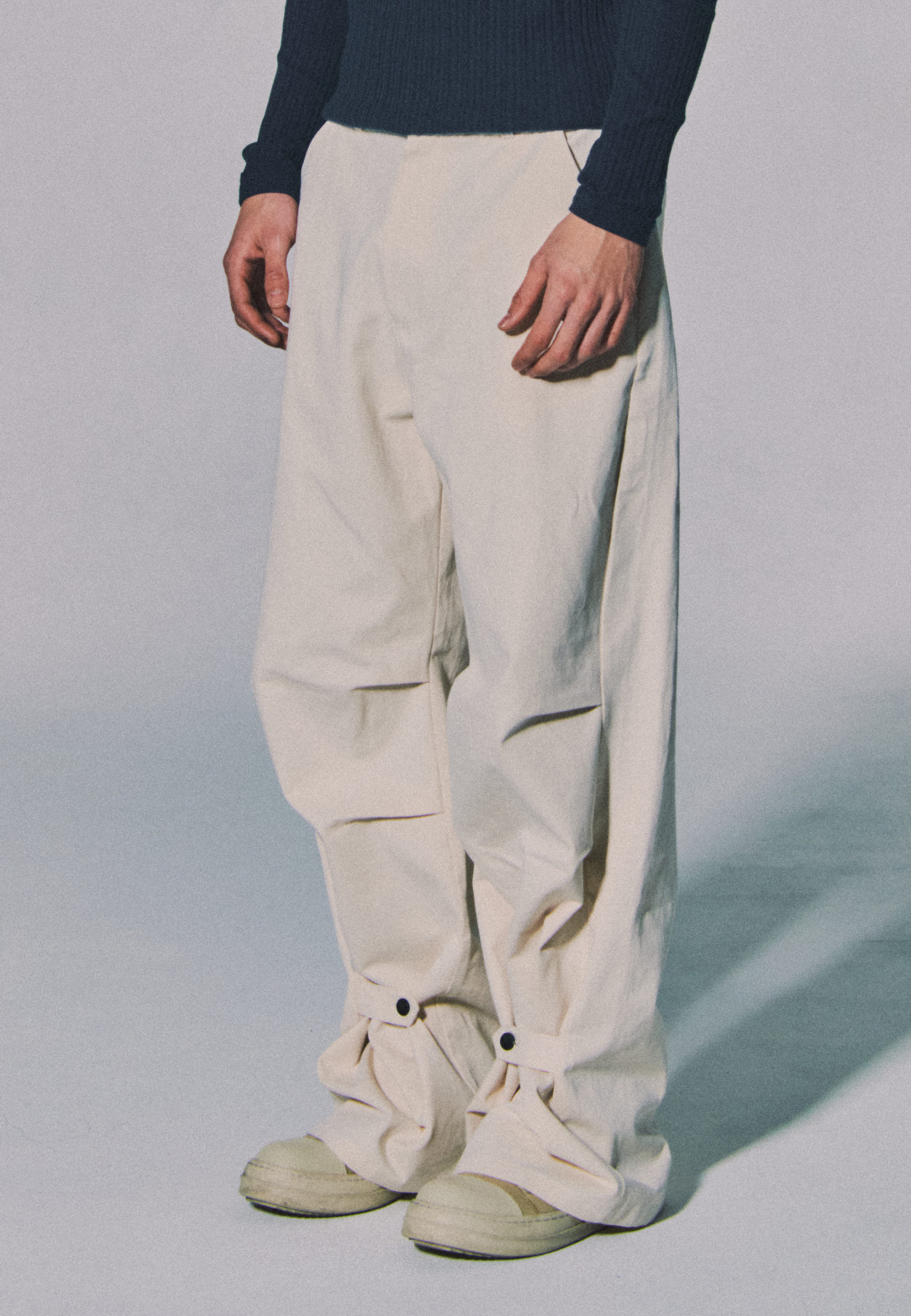 Flare Button Pants [CREAM] : 플로즈룸(flawsroom) 공식 홈페이지