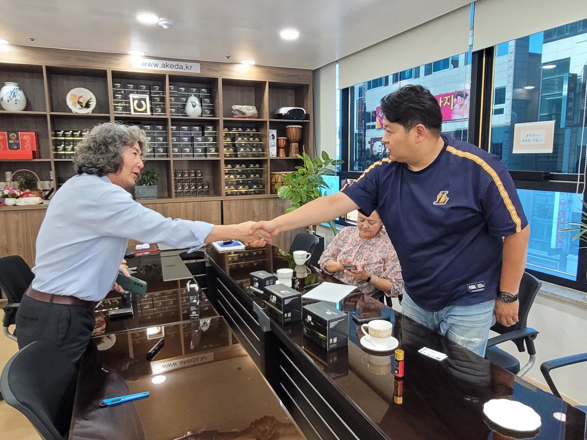 중국 바이어와 미팅 : ALTLAB :: Contact