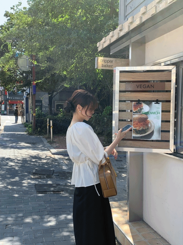 Faun wrap shirring BL : 클마로: klmaroe