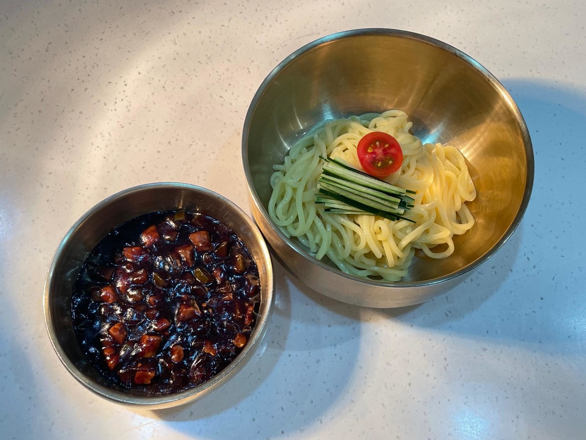 오늘의 스페셜 메뉴 -짜장면- : 나로 일간 식단