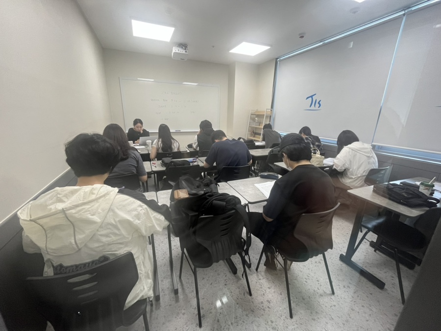 [TIS인터내셔널스쿨]**2024년 6월28일(금) [JLPT파이널 모의고사를 실시] 했습니다.** : TIS인터내셔널스쿨