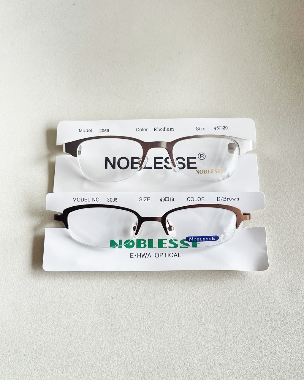 Noblesse Metalic Square Half-Rimmed Glasses : Share the vibe