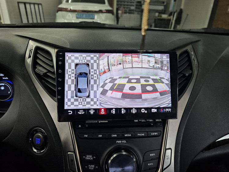 CDT A1 13.13인치 안드로이드 올인원 고급형 Q-LED 네비게이션 3D 어라운드뷰 기본 카메라 4개 4G + 32G : 울산 유토피아