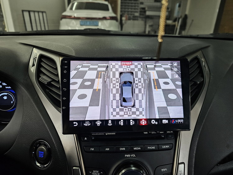 CDT A1 13.13인치 안드로이드 올인원 고급형 Q-LED 네비게이션 3D 어라운드뷰 기본 카메라 4개 4G + 32G : 울산 유토피아