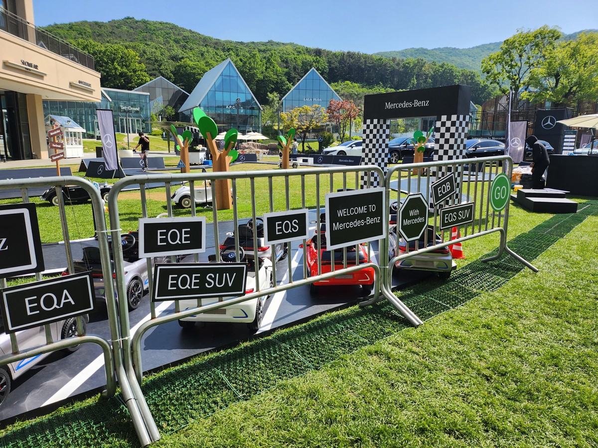 Mersedes-benz FUN Ground POP-UP (2024) : 비블루