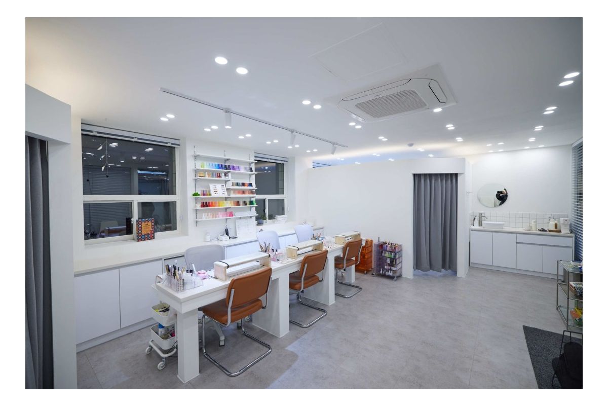 Jamory nail : 상가 인테리어