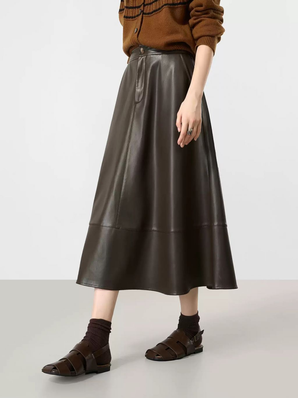 Biselena Modern Flare A-Line Leather Skirt : 엘레니크(Elenique)
