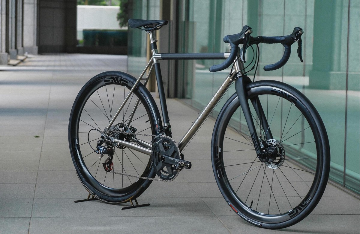 Gallery : Equilibrium Titanium / Carbon Hybrid for Mr.O : Equilibrium Custom Works