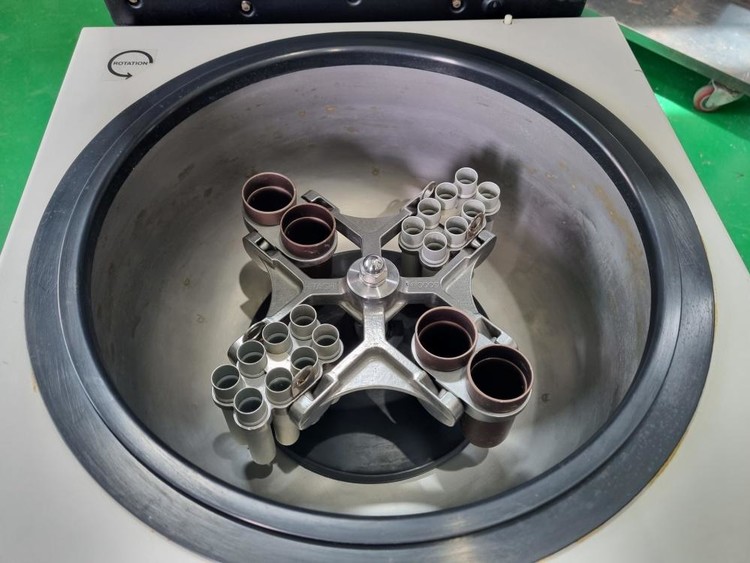 HITACHI hIMAC CR 5B Centrifuge 원심분리기 : 엠아이티솔루션
