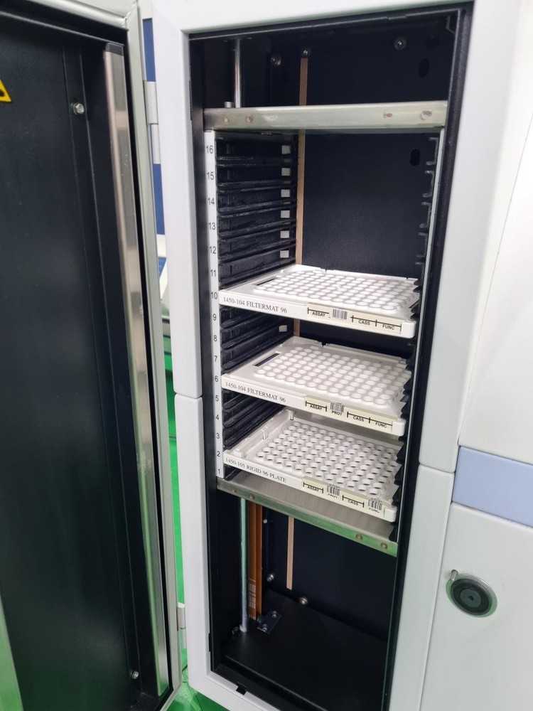 PERKIN ELMER 2450 Microbeta2 Microplate Counter : 엠아이티솔루션