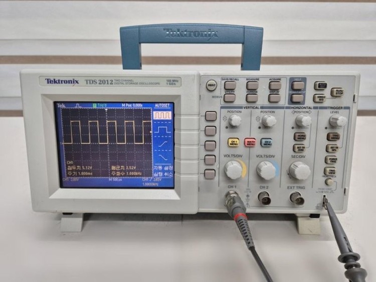 Tektronix TDS 2012 2Ch 100MHz Oscilloscope 오실로스코프 : 엠아이티솔루션