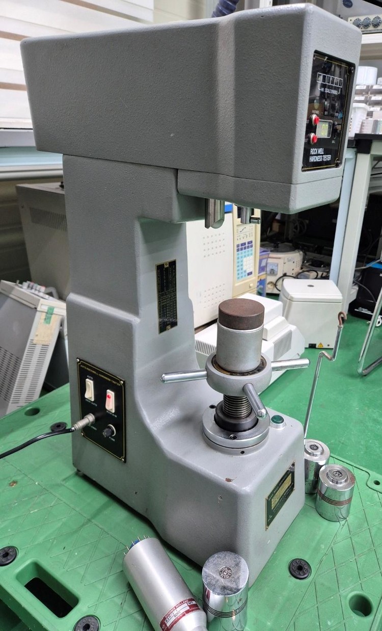 Daekyung Tech Rock Well Hardness Tester DTR-300 대경테크 로크웰 경도기 : 엠아이티솔루션