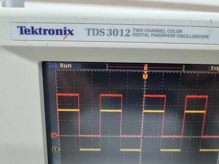 Tektronix TDS3012 100MHz 2ch DPO Oscilloscope 오실로스코프 : 엠아이티솔루션
