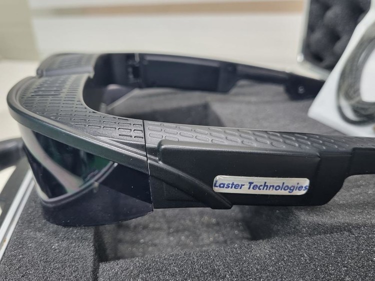 Laster Technologies 특수 안경 : 엠아이티솔루션