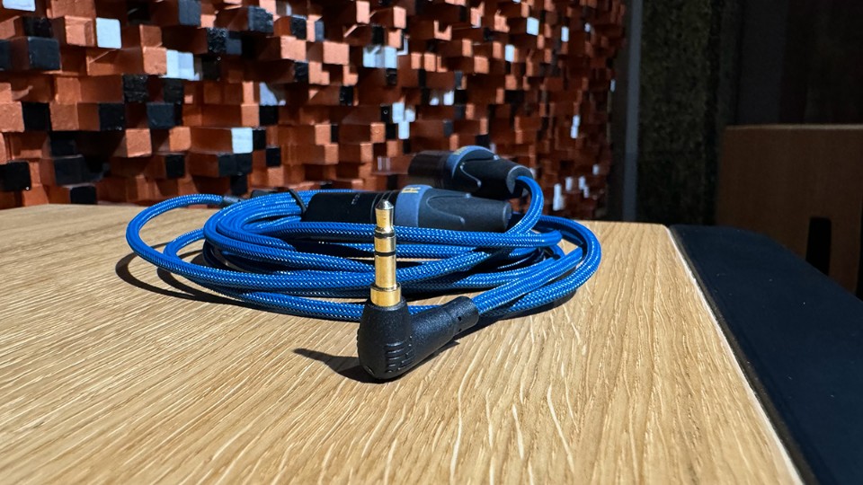 사운드스트림, SONNECT Audio SoundWire Mini-jack to dual ISO-XLR™ 출시! : avmix NEWS